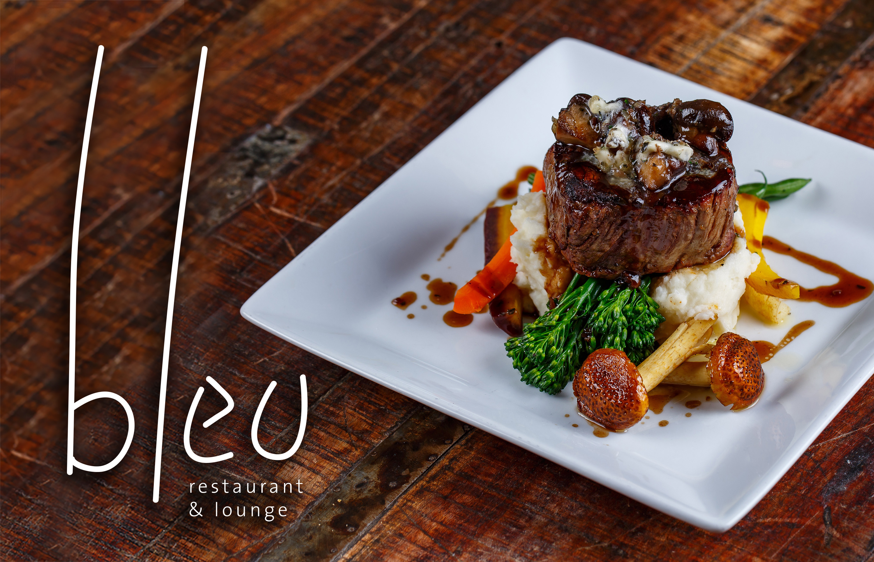 Bleu Restaurant & Lounge - Viking Village U10 Scallops